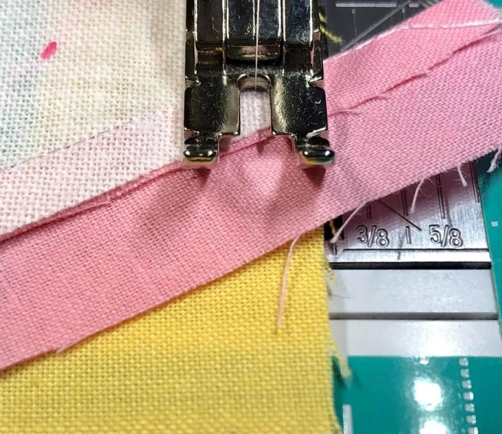 Class 3: Adding Sashing to Hexagons – Rhonda Dort